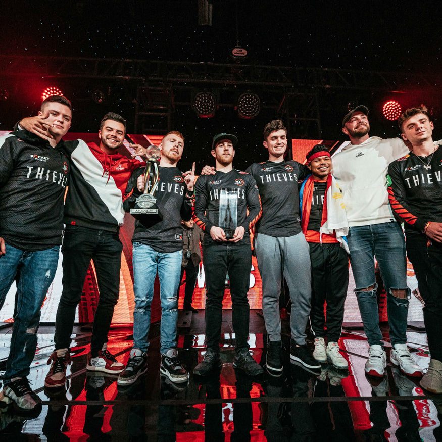 About 100 Thieves
